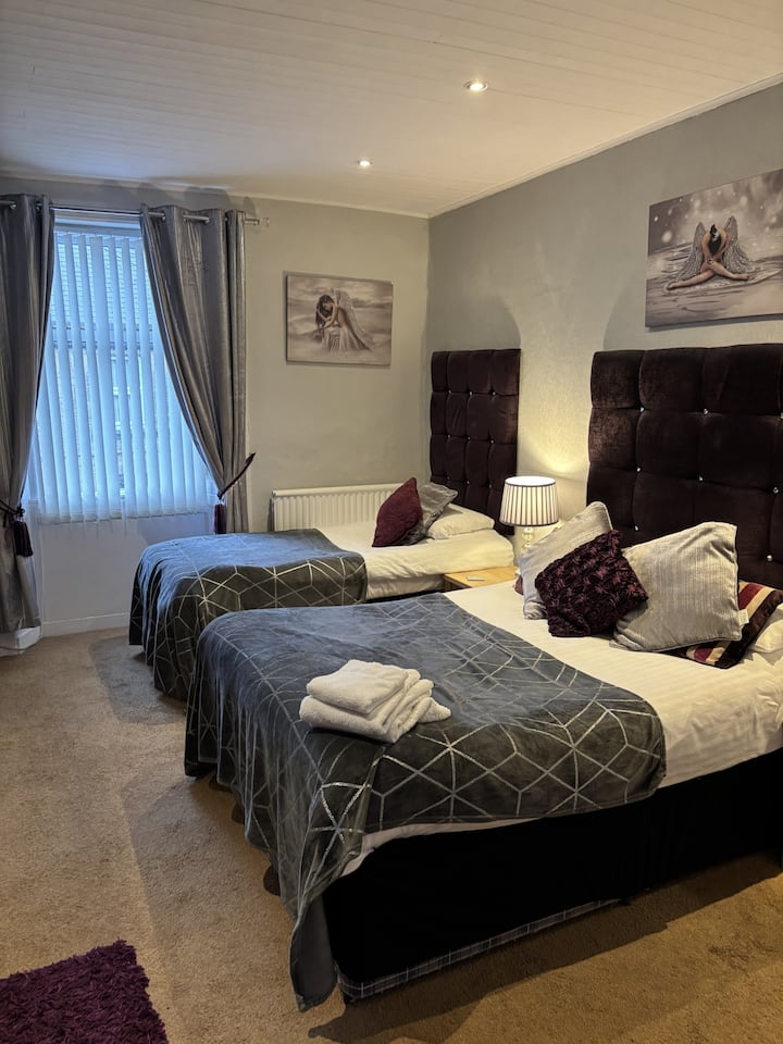 Triple-sdb Privée Avec Douche - Alnwick