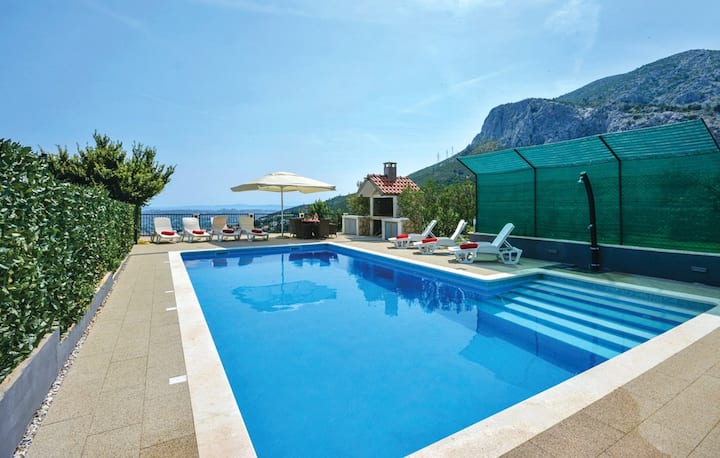 Villa Familiale à Solin, Piscine Et Vue - Croatia