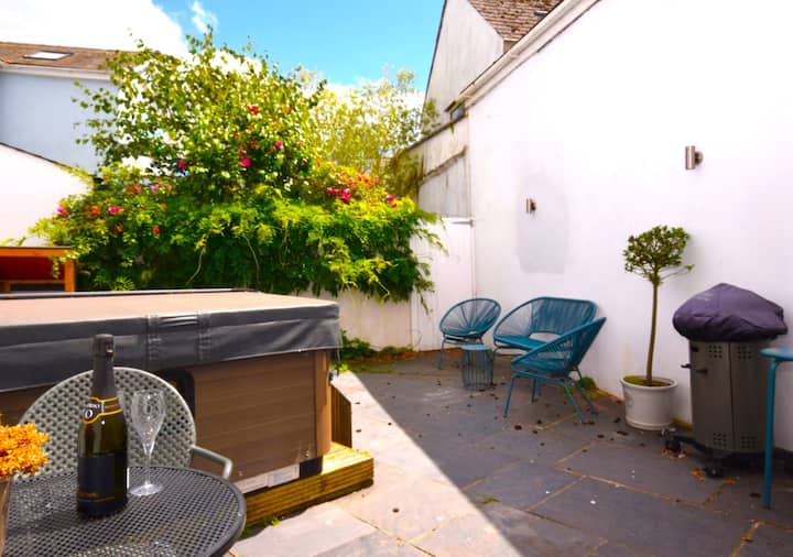 Royal Standard House - Newton Abbot