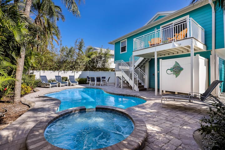 Spacious Home With Pool And Spa - Beach You To It - Anna Maria, FL