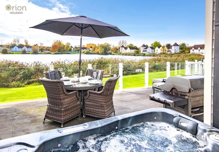 Windrush Lake 66, Sun Kissed Lodge & Hot Tub - Cotswolds
