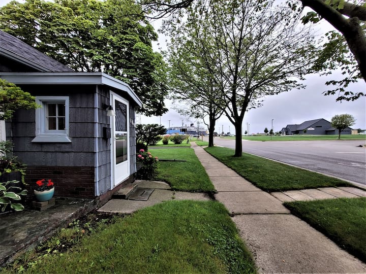 Mariners Landing; Dockside Cottage Ludington - Ludington, MI