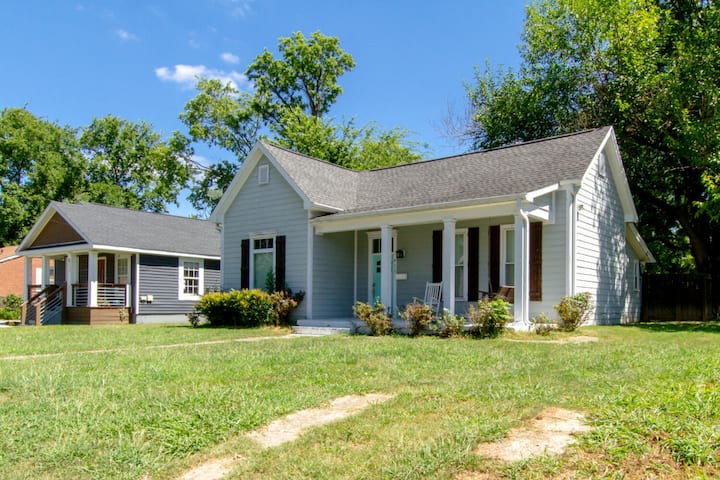 East Haven | Movie Room + Large Private Backyard - Nashville, TN