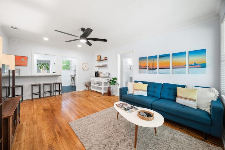 Travel Home To Savannah! - Savannah, GA