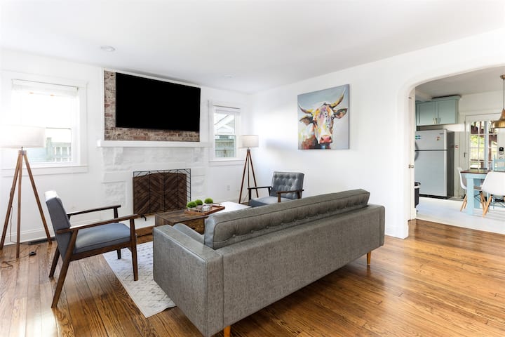 Modern House—a Perfect Home Away From Home - Nashville, TN