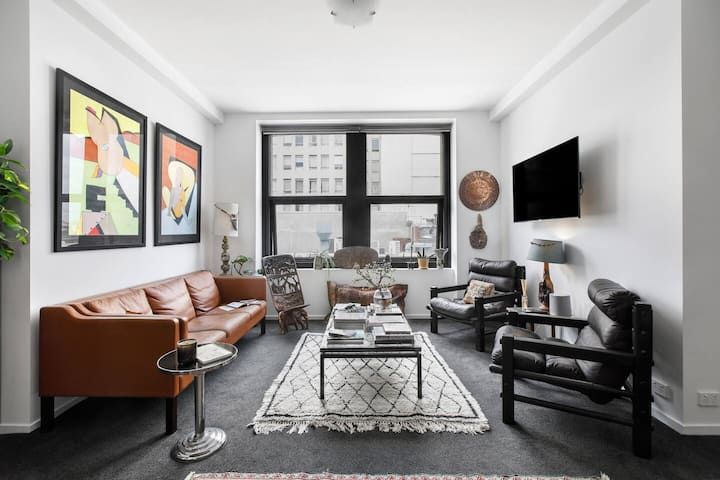 Eclectic On Degraves St: A High-end Heritage Abode - Melbourne