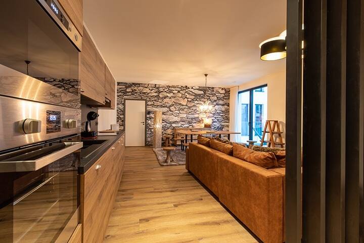 Chamonix : Plongez Dans L’univers D’un Chalet Typique Des Alpes à Deux Pas De La Gare Des Guillemins. - Liège