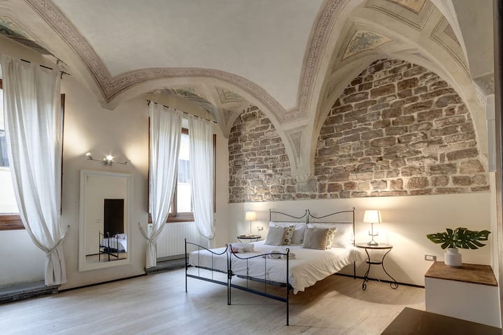 Hermione Apartment By Mamo Florence - Florencia