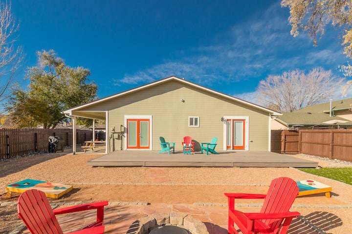 Cherry Pie: Spacious Retreat For Families & Pets - Fruita, CO