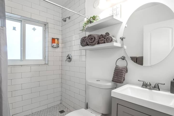 Cheerful 2 Bdr Unit By Beach, Mall, & Downtown Ftl - Fort Lauderdale, FL