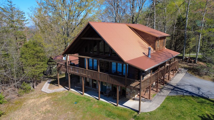 Majestic Oaks - Cabin - Pigeon Forge, TN