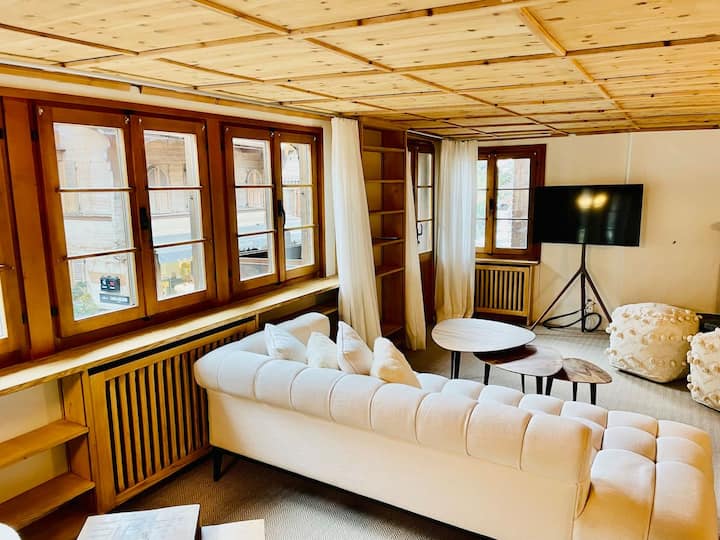 Charming Apartment With Palace View - Gstaad