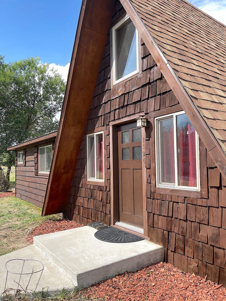 Downtown A-frame- Recently Renovated, Pet Friendly - Cody