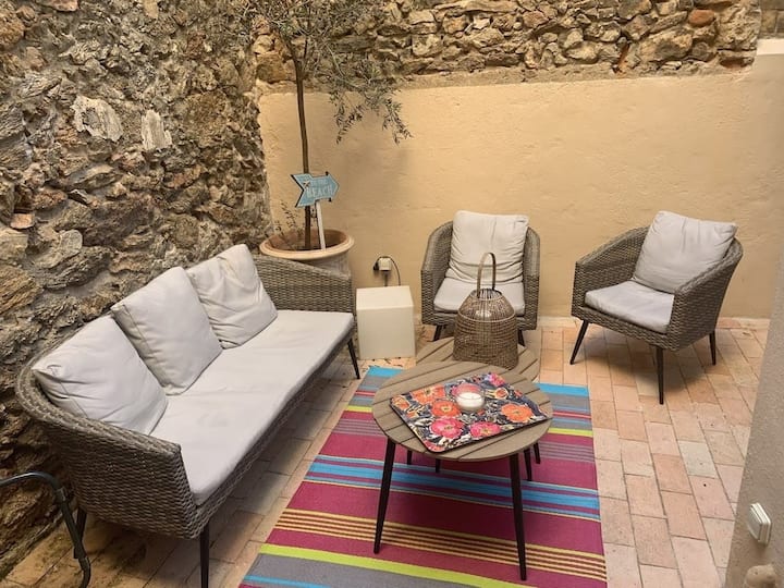 C098 Cannes-suquet : Bel Appart - Grande Terrasse - Cannes