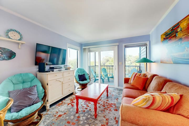 Bright 3br 2nd-floor | Patio | Pool - Atlantic Beach, NC