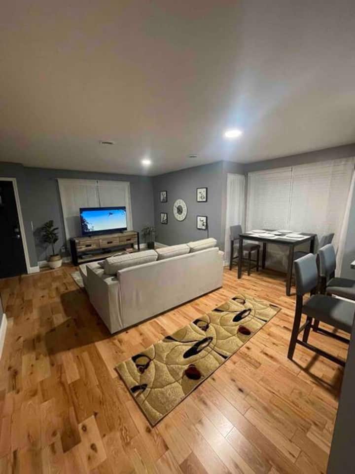 Beautiful Apartment In The Heart Of Albany - Albany, NY