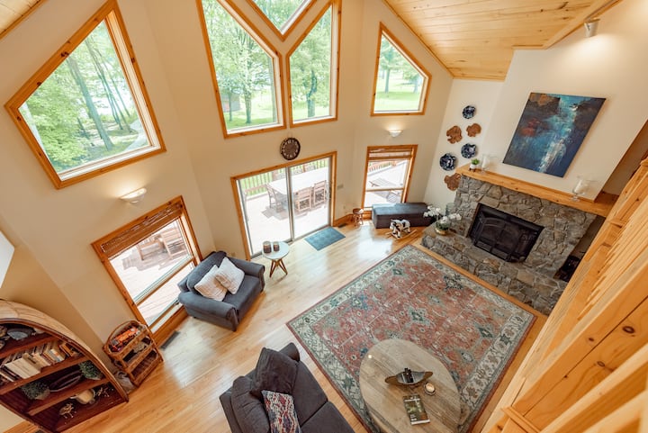 Dog Friendly, Private Dock, Fire Pit & Cozy - Deep Creek Lake, MD