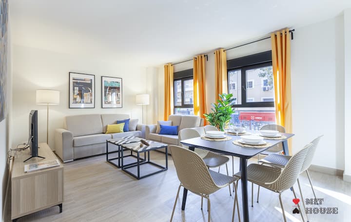 Apartamento En Madrid Para 6 Personas Con 2 Habitaciones - Madrid