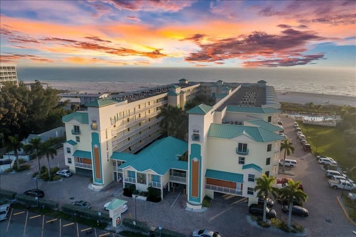 Laveste Faldsrater Nogensinde! Book Din Trip Denne Fall ~ Gulf Udsigt, Se Solnedgange Fra Balcony; Super Fun Family Resort ~ Sleeps 6 - Treasure Island, FL