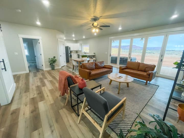 Red Rock Retreat - Kanab, UT