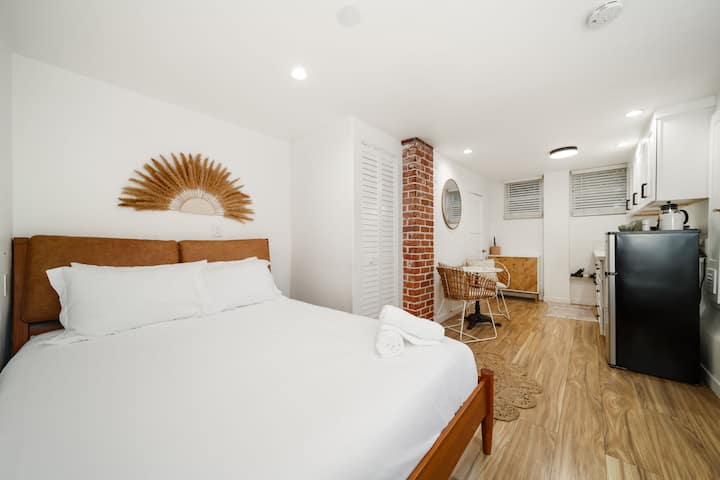 Boho Little Italy Studio With Patio - San Diego, CA