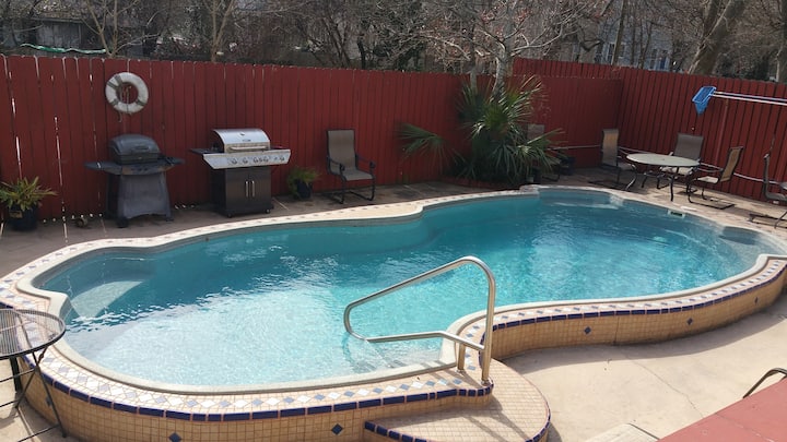 Relaxing Poolside Condo - Savannah, GA