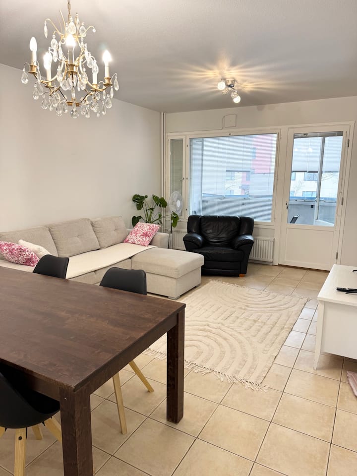 Spacious 4-bedroom Condo With Patio, Free Parking - Sipoo