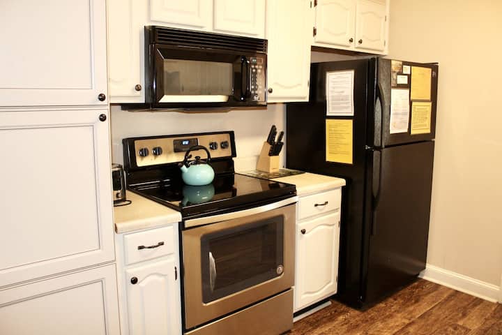 3 Bedroom Beach Home! Only 2 Blocks To Beach! - Mount Pleasant, SC