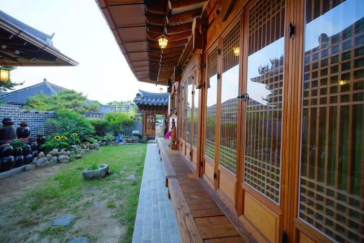 #한옥마을 #경기전 #벽화마을 #야시장 - 전주시