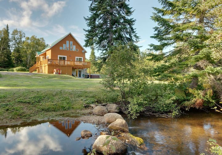 Hôtel à La Maison - Ô Chalet La Détente Et Rivière - Charlevoix