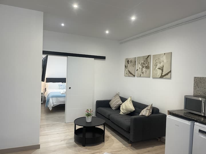 Apart Near Spain Sq Apartment Shower Balcony - Barcelona