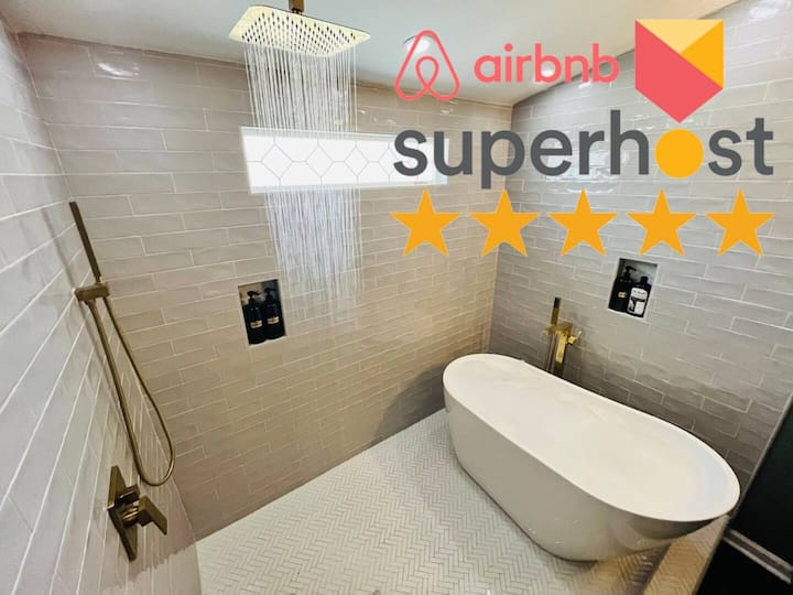 Cozy Guesthouse Studio | Soaking Tub | Rain Shower - Memphis, TN