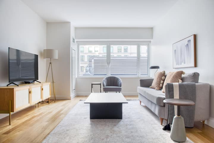 Dapper Back Bay Studio, W/ Gym, Walk To Newbury St. By Blueground - Arlington, MA