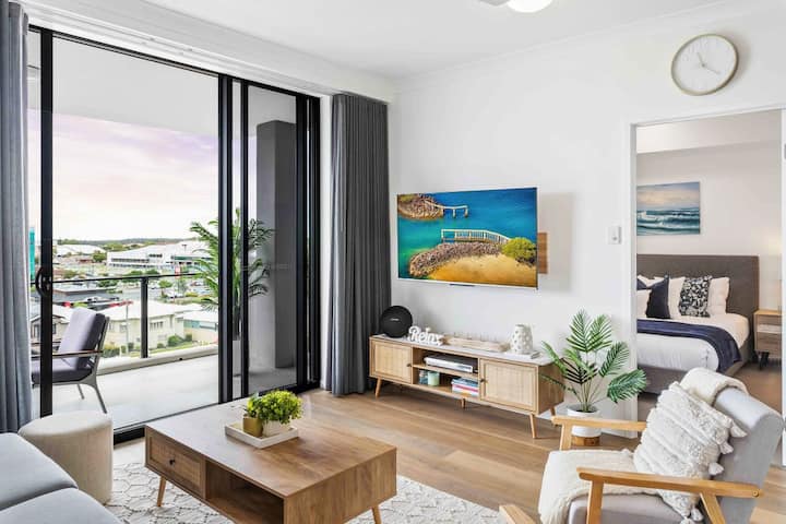 Escape At Evolve 602 - Luxury - Min 3 Night Stays! - Coolangatta