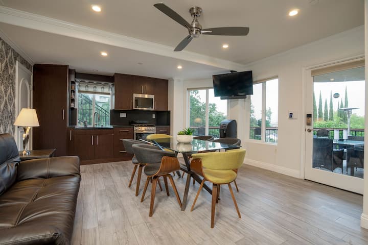 Luxury Modern Duplex + Great La Views - West Hills - Los Angeles