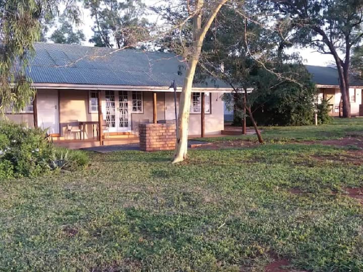 Strelitzia Two Bedroom Cottage - Hluhluwe