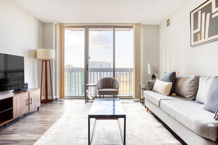 Blueground | Bethesda, Gym, Pool, Nr Metro - Bethesda, MD