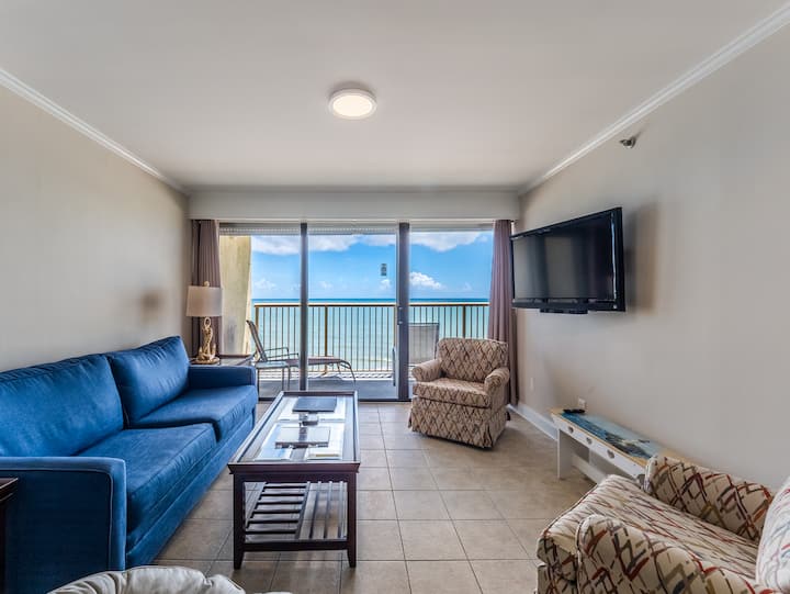@Beach Time | Oceanfront + Community Pool! - Southport, NC