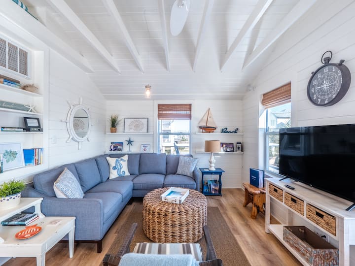 Cottage At Scotch Bonnet | Walk To The Beach! - Carolina Beach, NC