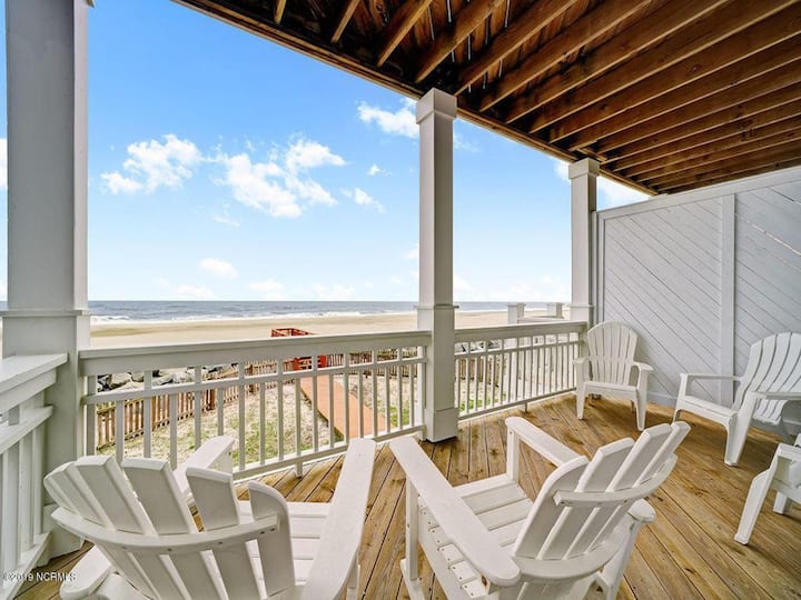 Dolphin Watch | Oceanfront + Dog Friendly! - Carolina Beach, NC