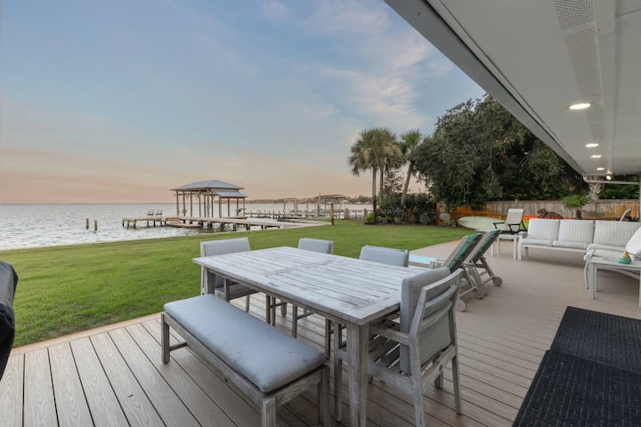 Hidden Gem, New Patio, Private Dock - Miramar Beach, FL