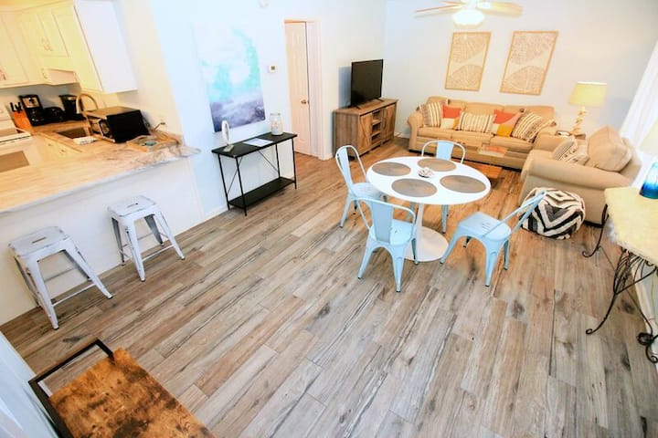 Newly Remodeled Townhome, Secluded Sea Cabins - Miramar Beach, FL