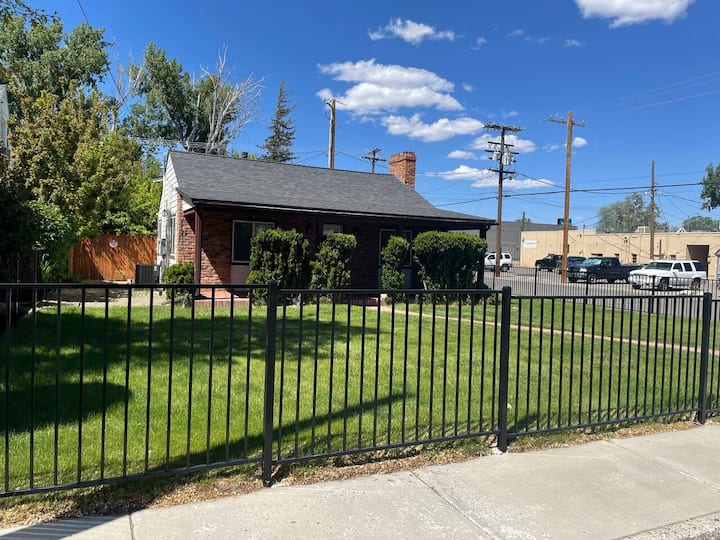 Beautifully Updated Historic Home In Carson City - Carson City, NV