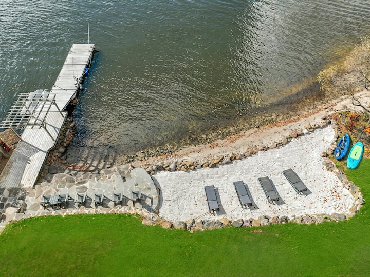 Lakefront | Beach • Hot Tub • Dock • Game Room - Greenwood Lake, NY