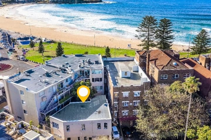 Incredible Beachside Location 4 Bed Apartment - Coogee