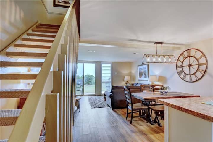 Villa 106 - Lovely Oceanfront Condo - Jekyll Island, GA