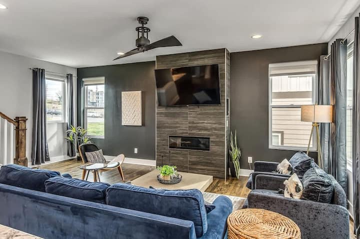 Nashville Escape - Gorgeous Home Near Broadway - Nashville, TN