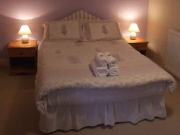 Double Private Bathroom At Cefn Uchaf Guesthouse - Criccieth