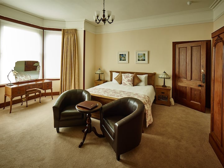 Luxury Double Ensuite At Tali Ayer - Nairn