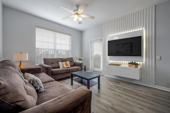 Is4-405 - Lakefront Condo - Newly Renovated - Orlando, FL